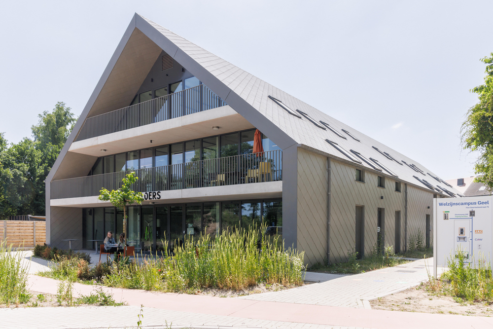 Bâtiment public - Cedral